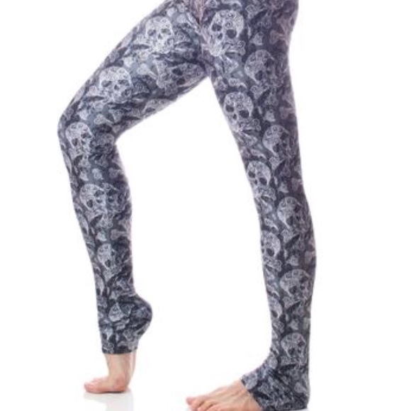 Emily Hsu Designs | Pants & Jumpsuits | Nwt Emily Hsu Skull Leggings | Poshmark